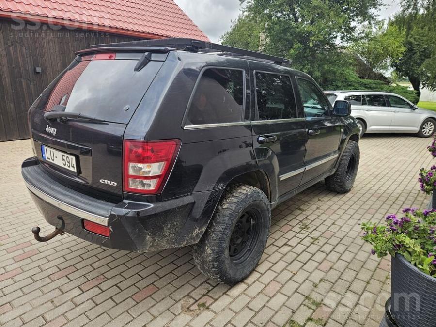 Melns Jeep Grand Cherokee 2010 Liepāja, ar dzinēja tilpumu 3.00 L un nobraukumu 370 tūkst. km par 3800 €, foto 4 vietnē AUTOMOTO.COM.LV