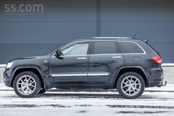 Melns Jeep Grand Cherokee 2011 Rīga, ar dzinēja tilpumu 3.00 L un nobraukumu 338 tūkst. km par 10990 €, foto 5 vietnē AUTOMOTO.COM.LV