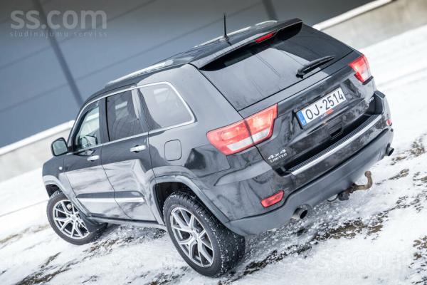 Melns Jeep Grand Cherokee 2011 Rīga, ar dzinēja tilpumu 3.00 L un nobraukumu 338 tūkst. km par 10990 €, foto 7 vietnē AUTOMOTO.COM.LV