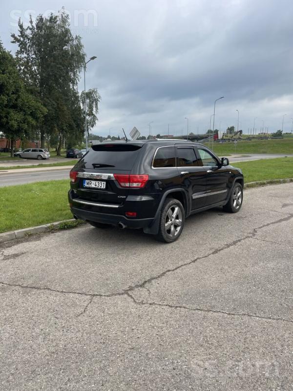 Melns Jeep Grand Cherokee 2011 Rēzekne, ar dzinēja tilpumu 3.00 L un nobraukumu 271 tūkst. km par 8000 €, foto 3 vietnē AUTOMOTO.COM.LV