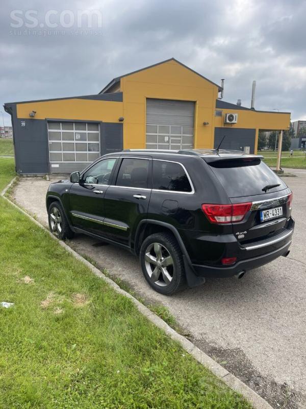 Melns Jeep Grand Cherokee 2011 Rēzekne, ar dzinēja tilpumu 3.00 L un nobraukumu 271 tūkst. km par 8000 €, foto 4 vietnē AUTOMOTO.COM.LV