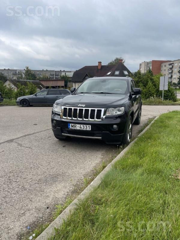 Melns Jeep Grand Cherokee 2011 Rēzekne, ar dzinēja tilpumu 3.00 L un nobraukumu 271 tūkst. km par 8000 €, foto 6 vietnē AUTOMOTO.COM.LV