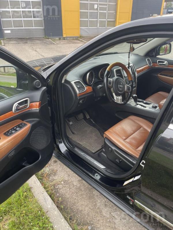 Melns Jeep Grand Cherokee 2011 Rēzekne, ar dzinēja tilpumu 3.00 L un nobraukumu 271 tūkst. km par 8000 €, foto 9 vietnē AUTOMOTO.COM.LV