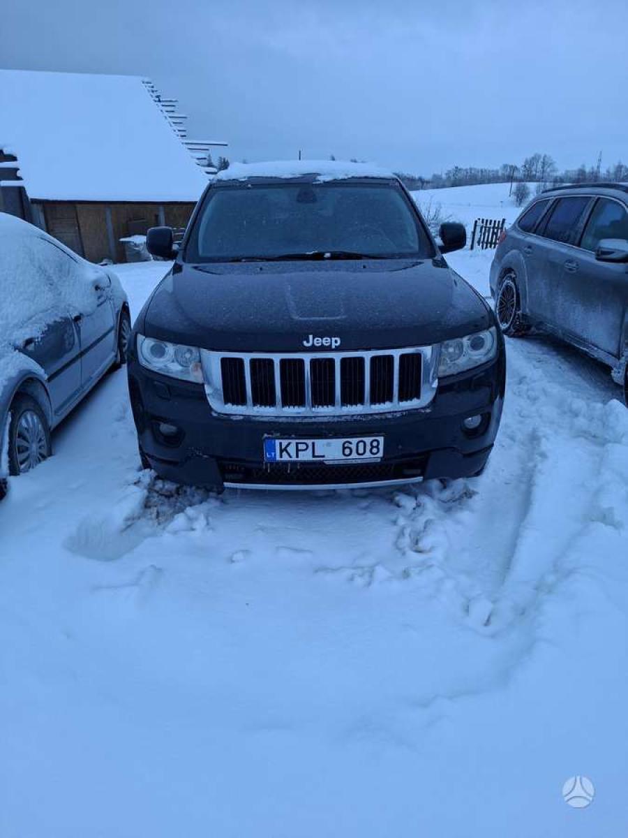 Melns Jeep Grand Cherokee 2011 Rietavas, ar dzinēja tilpumu 2.99 L un nobraukumu 322 tūkst. km par 8000 €, foto 5 vietnē AUTOMOTO.COM.LV