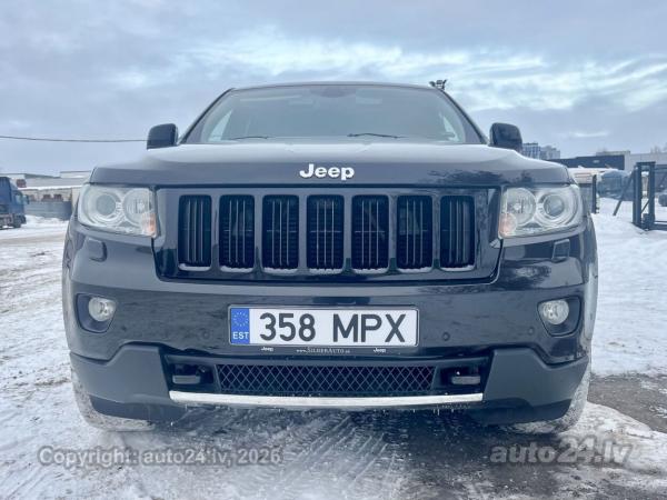 Black Jeep Grand Cherokee 2011 in Tallinn, with an engine capacity of 3.00 L and mileage of 188 thousand km for 10500 €, photo 5 on AUTOMOTO.COM.LV