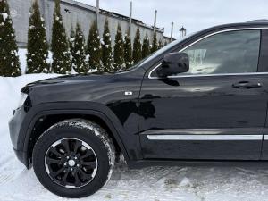 Black Jeep Grand Cherokee 2011 in Siauliai, with an engine capacity of 2.99 L and mileage of 233 thousand km for 10950 €, photo 15 on AUTOMOTO.COM.LV