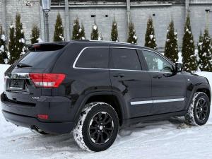 Black Jeep Grand Cherokee 2011 in Siauliai, with an engine capacity of 2.99 L and mileage of 233 thousand km for 10950 €, photo 8 on AUTOMOTO.COM.LV