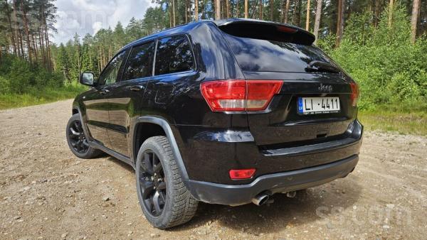 Melns Jeep Grand Cherokee 2011 Jelgava, ar dzinēja tilpumu 3.00 L un nobraukumu 302 tūkst. km par 7800 €, foto 5 vietnē AUTOMOTO.COM.LV