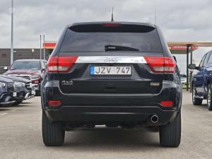 Black Jeep Grand Cherokee 2011 in Vilnius, with an engine capacity of 3.60 L and mileage of 392 thousand km for 7900 €, photo 8 on AUTOMOTO.COM.LV