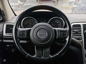 Black Jeep Grand Cherokee 2011 in Vilnius, with an engine capacity of 3.60 L and mileage of 392 thousand km for 7900 €, photo 11 on AUTOMOTO.COM.LV