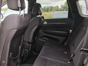Black Jeep Grand Cherokee 2011 in Vilnius, with an engine capacity of 3.60 L and mileage of 392 thousand km for 7900 €, photo 16 on AUTOMOTO.COM.LV