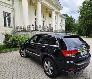 Melns Jeep Grand Cherokee 2012 Tallina, ar dzinēja tilpumu 3.00 L un nobraukumu 198 tūkst. km par 10580 €, foto 3 vietnē AUTOMOTO.COM.LV