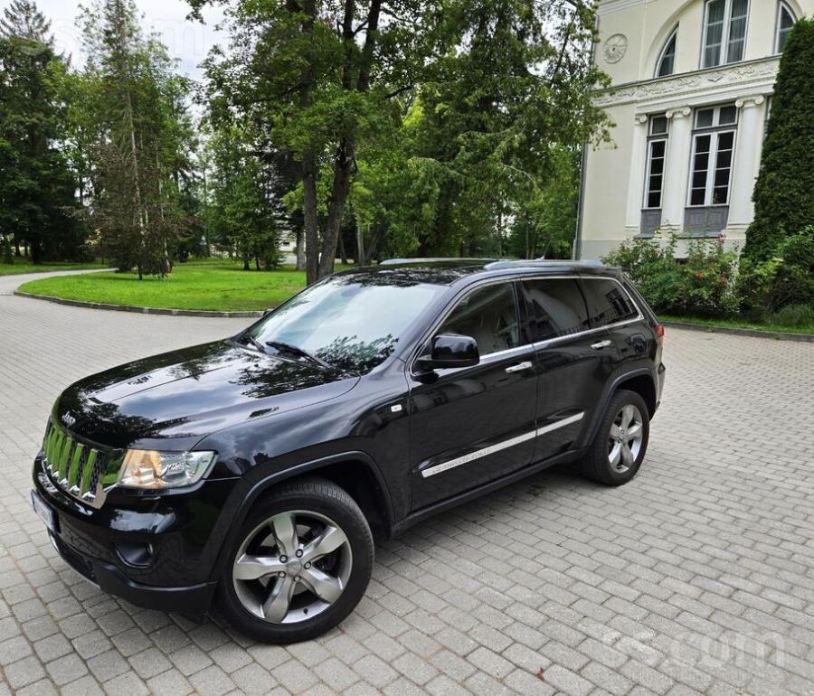 Melns Jeep Grand Cherokee 2012 Tallina, ar dzinēja tilpumu 3.00 L un nobraukumu 198 tūkst. km par 10580 €, foto 24 vietnē AUTOMOTO.COM.LV