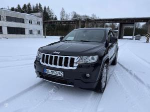 Black Jeep Grand Cherokee 2012 in Kupiskis, with an engine capacity of 2.99 L and mileage of 254 thousand km for 4850 €, photo 8 on AUTOMOTO.COM.LV