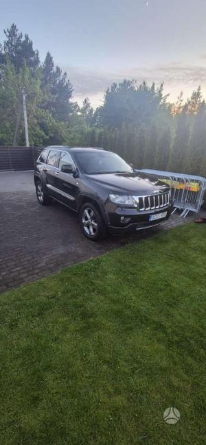 Black Jeep Grand Cherokee 2012 in Vilnius, with an engine capacity of 2.99 L and mileage of 250 thousand km for 8000 €, photo 2 on AUTOMOTO.COM.LV