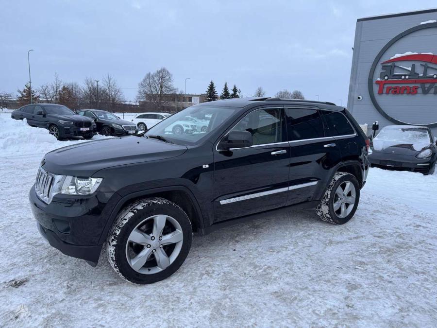 Melns Jeep Grand Cherokee 2012 Telšiai, ar dzinēja tilpumu 2.99 L un nobraukumu 237 tūkst. km par 7999 €, foto 3 vietnē AUTOMOTO.COM.LV