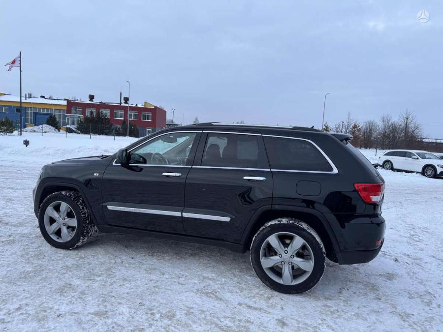 Melns Jeep Grand Cherokee 2012 Telšiai, ar dzinēja tilpumu 2.99 L un nobraukumu 237 tūkst. km par 7999 €, foto 4 vietnē AUTOMOTO.COM.LV