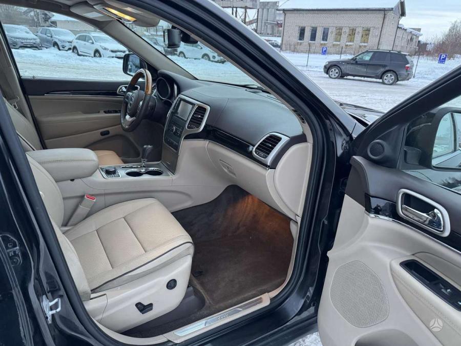 Melns Jeep Grand Cherokee 2012 Telšiai, ar dzinēja tilpumu 2.99 L un nobraukumu 237 tūkst. km par 7999 €, foto 27 vietnē AUTOMOTO.COM.LV