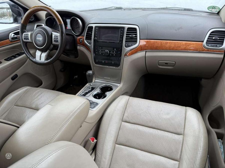 Melns Jeep Grand Cherokee 2012 Kupiškis, ar dzinēja tilpumu 2.99 L un nobraukumu 254 tūkst. km par 3950 €, foto 23 vietnē AUTOMOTO.COM.LV