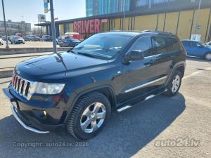 Black Jeep Grand Cherokee 2012 in Tallinn, with an engine capacity of 3.00 L and mileage of 425 thousand km for 7999 €, photo 2 on AUTOMOTO.COM.LV