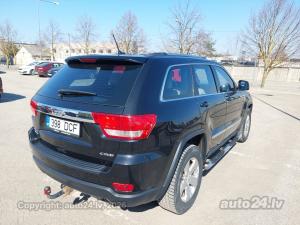 Black Jeep Grand Cherokee 2012 in Tallinn, with an engine capacity of 3.00 L and mileage of 425 thousand km for 7999 €, photo 10 on AUTOMOTO.COM.LV