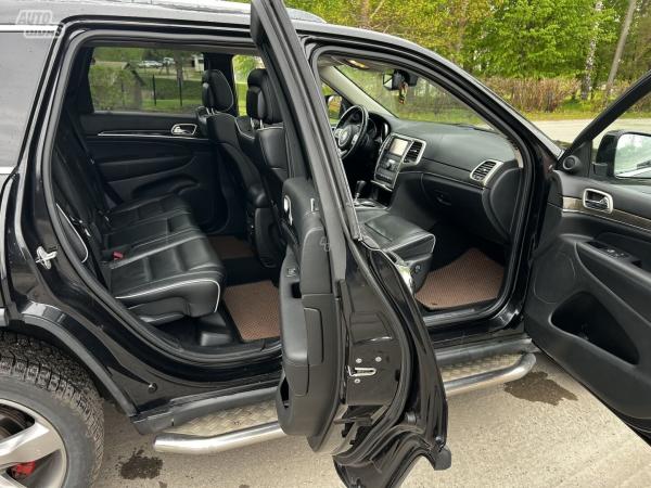 Black Jeep Grand Cherokee 2012 in Vilnius, with an engine capacity of 3.00 L and mileage of 254 thousand km for 10300 €, photo 8 on AUTOMOTO.COM.LV