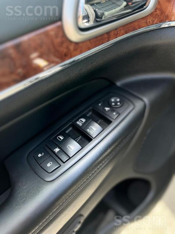Melns Jeep Grand Cherokee 2012 Rīga, ar dzinēja tilpumu 3.00 L un nobraukumu 178 tūkst. km par 10650 €, foto 9 vietnē AUTOMOTO.COM.LV