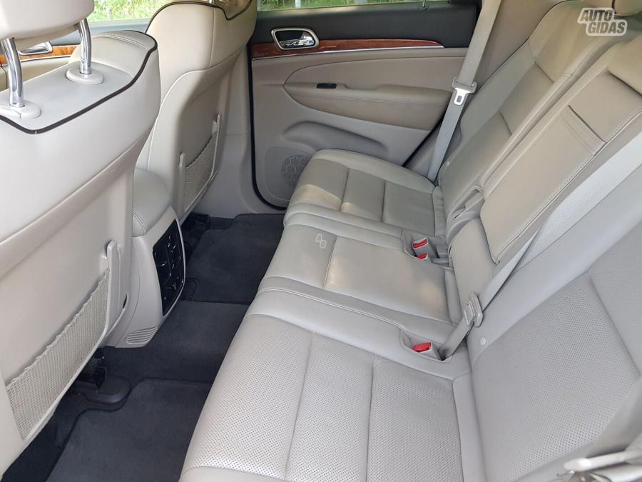 Melns Jeep Grand Cherokee 2012 Viļņa, ar dzinēja tilpumu 5.70 L un nobraukumu 226 tūkst. km par 6300 €, foto 14 vietnē AUTOMOTO.COM.LV