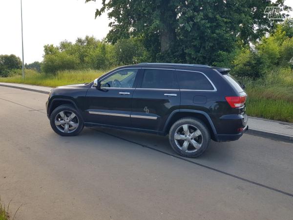 Black Jeep Grand Cherokee 2012 in Vilnius, with an engine capacity of 5.70 L and mileage of 226 thousand km for 6300 €, photo 10 on AUTOMOTO.COM.LV