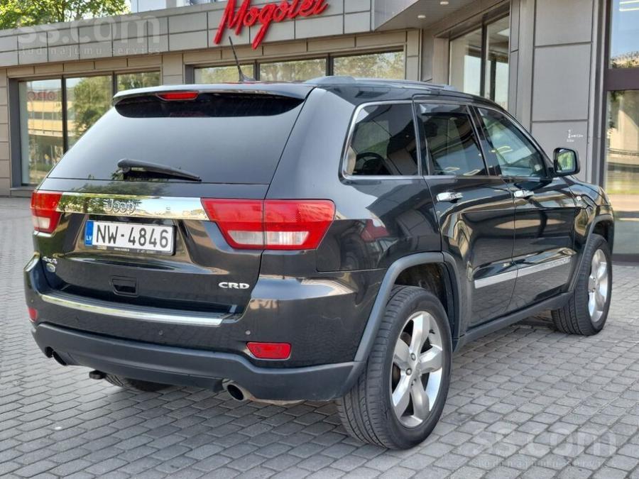 Black Jeep Grand Cherokee 2012 in Riga, with an engine capacity of 3.00 L and mileage of 260 thousand km for 8950 €, photo 10 on AUTOMOTO.COM.LV