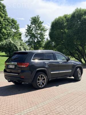 Melns Jeep Grand Cherokee 2012 Madona, ar dzinēja tilpumu 3.00 L un nobraukumu 362 tūkst. km par 7900 €, foto 4 vietnē AUTOMOTO.COM.LV