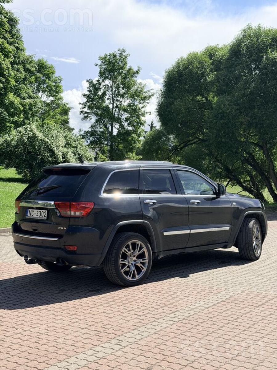 Melns Jeep Grand Cherokee 2012 Madona, ar dzinēja tilpumu 3.00 L un nobraukumu 362 tūkst. km par 7900 €, foto 4 vietnē AUTOMOTO.COM.LV