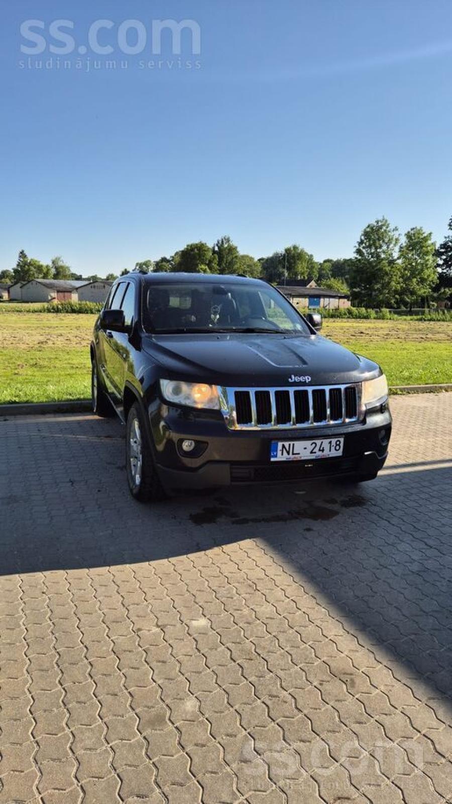 Melns Jeep Grand Cherokee 2012 Dobele, ar dzinēja tilpumu 3.00 L un nobraukumu 290 tūkst. km par 8000 €, foto 6 vietnē AUTOMOTO.COM.LV