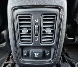 Melns Jeep Grand Cherokee 2012 Šilutė, ar dzinēja tilpumu 6.40 L un nobraukumu 245 tūkst. km par 16450 €, foto 21 vietnē AUTOMOTO.COM.LV