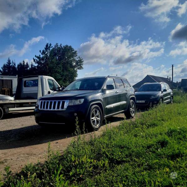 Melns Jeep Grand Cherokee 2012 Marijampole, ar dzinēja tilpumu 2.99 L un nobraukumu 245 tūkst. km par 3100 €, foto 1 vietnē AUTOMOTO.COM.LV