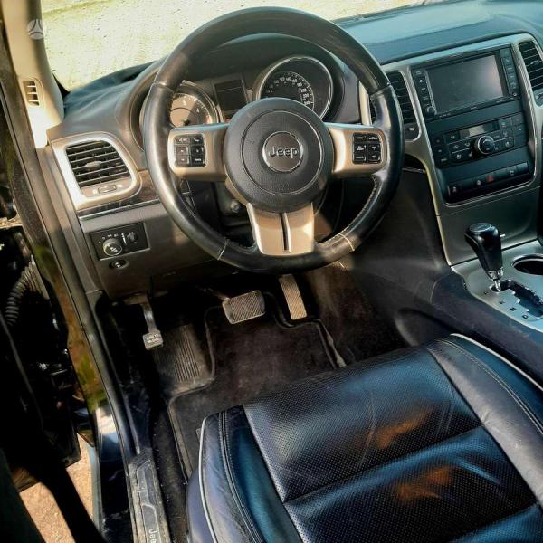 Melns Jeep Grand Cherokee 2012 Marijampole, ar dzinēja tilpumu 2.99 L un nobraukumu 245 tūkst. km par 3100 €, foto 7 vietnē AUTOMOTO.COM.LV