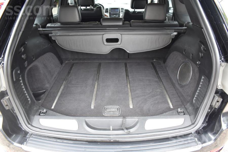 Melns Jeep Grand Cherokee 2012 Kuldīga, ar dzinēja tilpumu 3.00 L un nobraukumu 0 tūkst. km par 8990 €, foto 7 vietnē AUTOMOTO.COM.LV