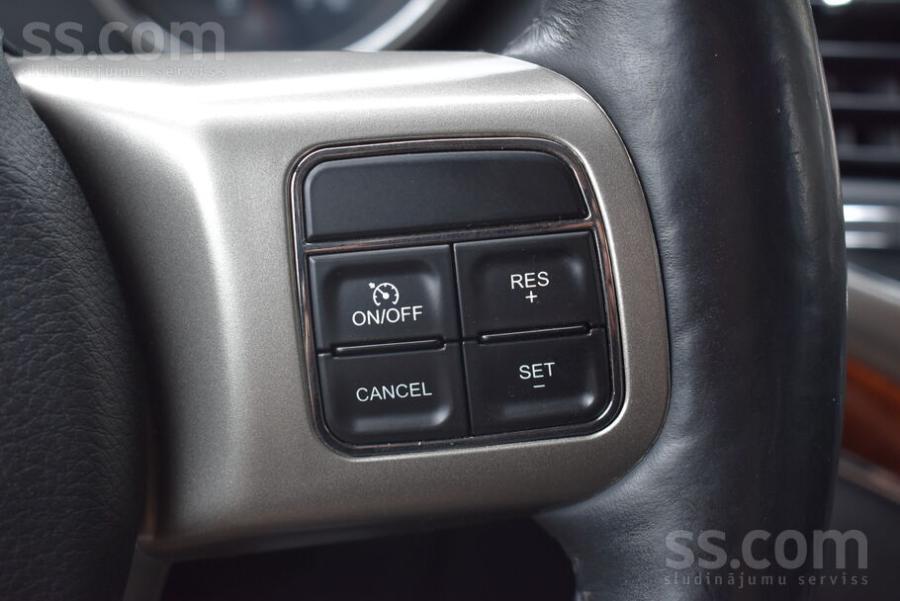 Melns Jeep Grand Cherokee 2012 Kuldīga, ar dzinēja tilpumu 3.00 L un nobraukumu 0 tūkst. km par 8990 €, foto 17 vietnē AUTOMOTO.COM.LV