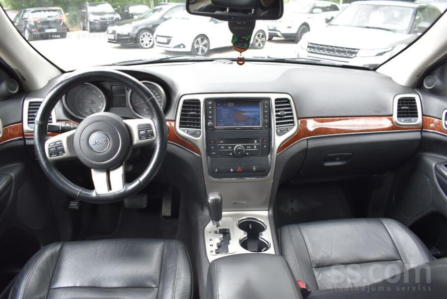 Melns Jeep Grand Cherokee 2012 Kuldīga, ar dzinēja tilpumu 3.00 L un nobraukumu 0 tūkst. km par 8990 €, foto 22 vietnē AUTOMOTO.COM.LV