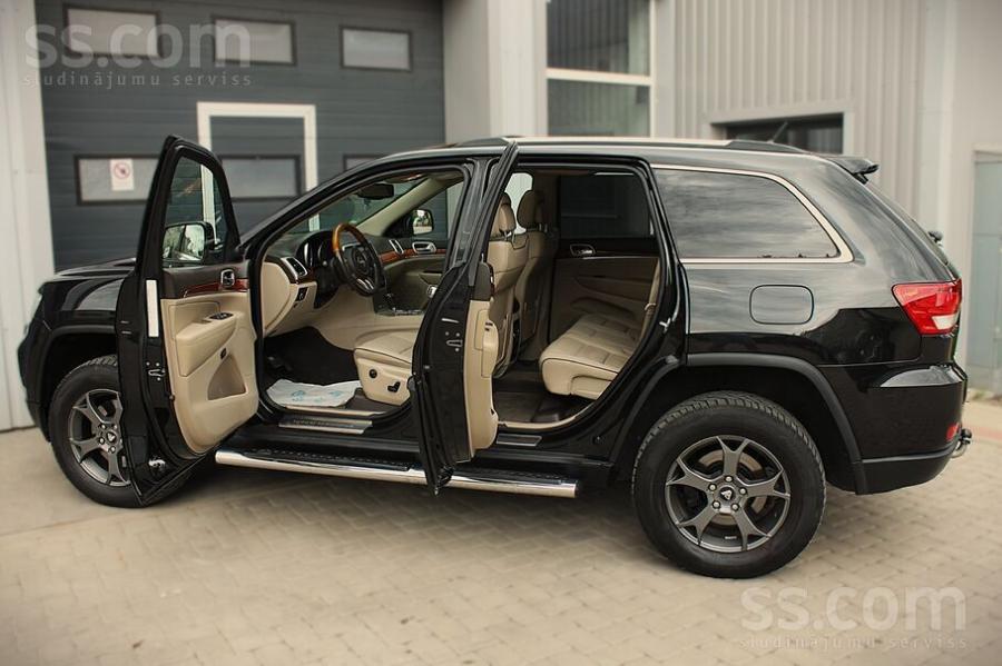 Melns Jeep Grand Cherokee 2012 Rīga, ar dzinēja tilpumu 3.00 L un nobraukumu 0 tūkst. km par 11390 €, foto 10 vietnē AUTOMOTO.COM.LV