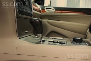Melns Jeep Grand Cherokee 2012 Rīga, ar dzinēja tilpumu 3.00 L un nobraukumu 0 tūkst. km par 11390 €, foto 19 vietnē AUTOMOTO.COM.LV