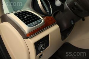 Melns Jeep Grand Cherokee 2012 Rīga, ar dzinēja tilpumu 3.00 L un nobraukumu 0 tūkst. km par 11390 €, foto 20 vietnē AUTOMOTO.COM.LV