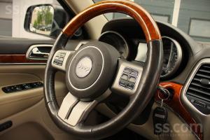 Melns Jeep Grand Cherokee 2012 Rīga, ar dzinēja tilpumu 3.00 L un nobraukumu 0 tūkst. km par 11390 €, foto 26 vietnē AUTOMOTO.COM.LV