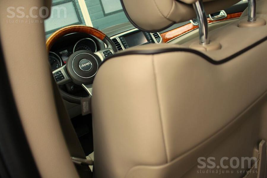 Melns Jeep Grand Cherokee 2012 Rīga, ar dzinēja tilpumu 3.00 L un nobraukumu 0 tūkst. km par 11390 €, foto 31 vietnē AUTOMOTO.COM.LV