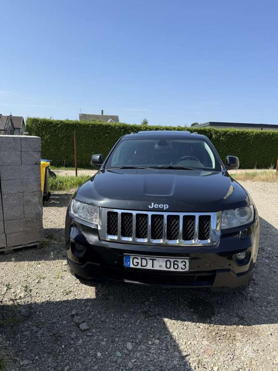 Melns Jeep Grand Cherokee 2012 Šauļi, ar dzinēja tilpumu 3.00 L un nobraukumu 300 tūkst. km par 5500 €, foto 10 vietnē AUTOMOTO.COM.LV
