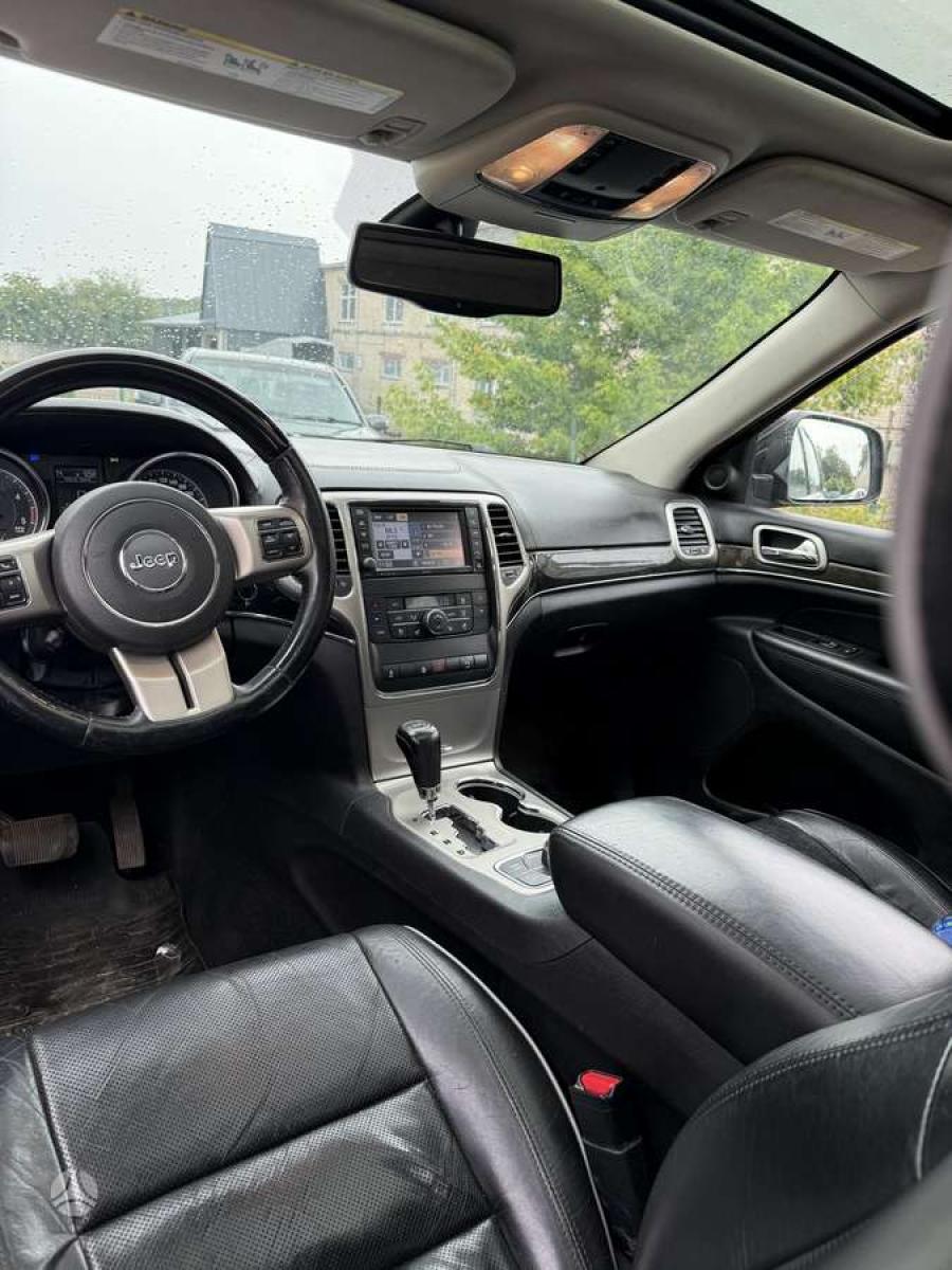 Melns Jeep Grand Cherokee 2012 Šauļi, ar dzinēja tilpumu 3.00 L un nobraukumu 300 tūkst. km par 5500 €, foto 14 vietnē AUTOMOTO.COM.LV