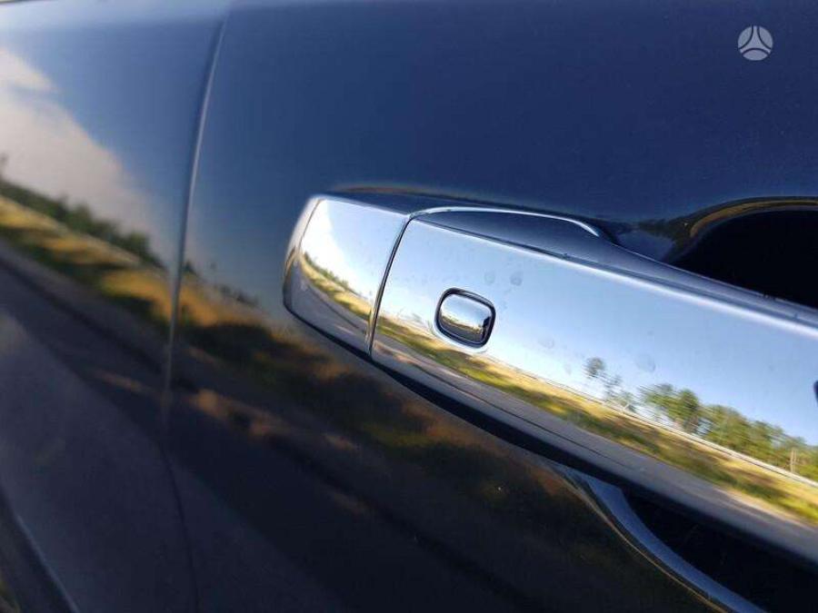 Black Jeep Grand Cherokee 2012 in Vilnius, with an engine capacity of 5.70 L and mileage of 226 thousand km for 5999 €, photo 12 on AUTOMOTO.COM.LV
