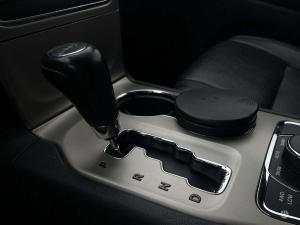 Black Jeep Grand Cherokee 2012 in Vilnius, with an engine capacity of 3.00 L and mileage of 292 thousand km for 9999 €, photo 15 on AUTOMOTO.COM.LV
