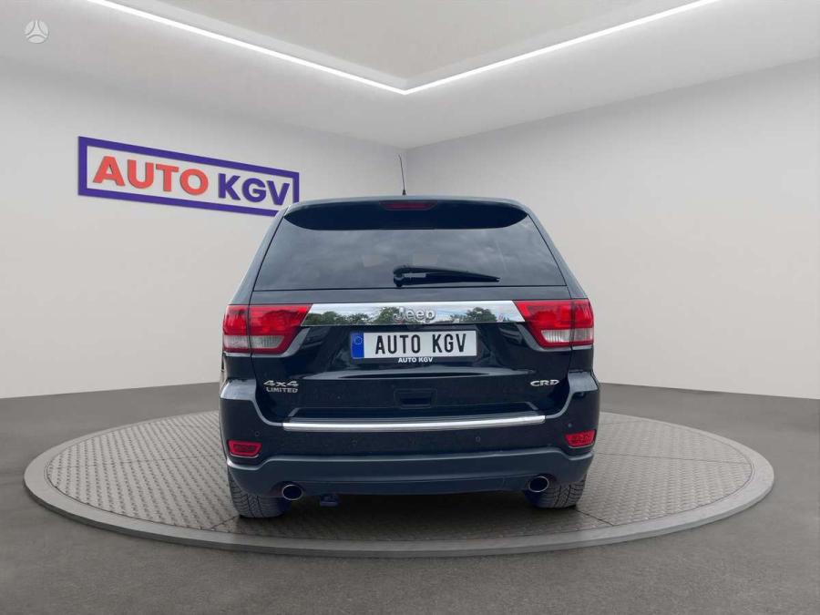 Black Jeep Grand Cherokee 2012 in Vilnius, with an engine capacity of 3.00 L and mileage of 292 thousand km for 9999 €, photo 5 on AUTOMOTO.COM.LV