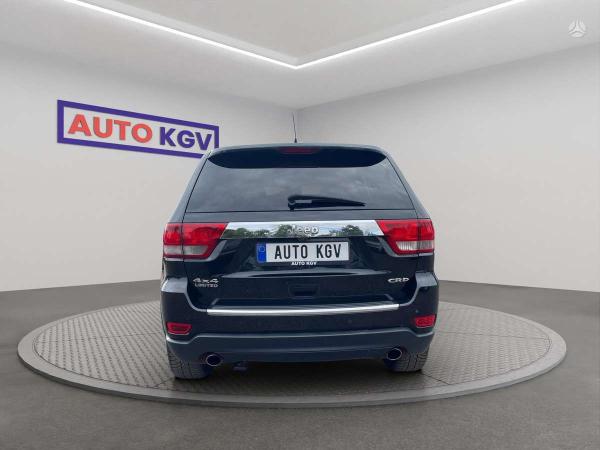Jeep Grand Cherokee 2012 in Vilnius on AUTOMOTO.COM.LV Black Jeep Grand Cherokee 2012 in Vilnius, with an engine capacity of 3.00 L and mileage of 292 thousand km for 9999 β¬, photo 5 on AUTOMOTO.COM.LV